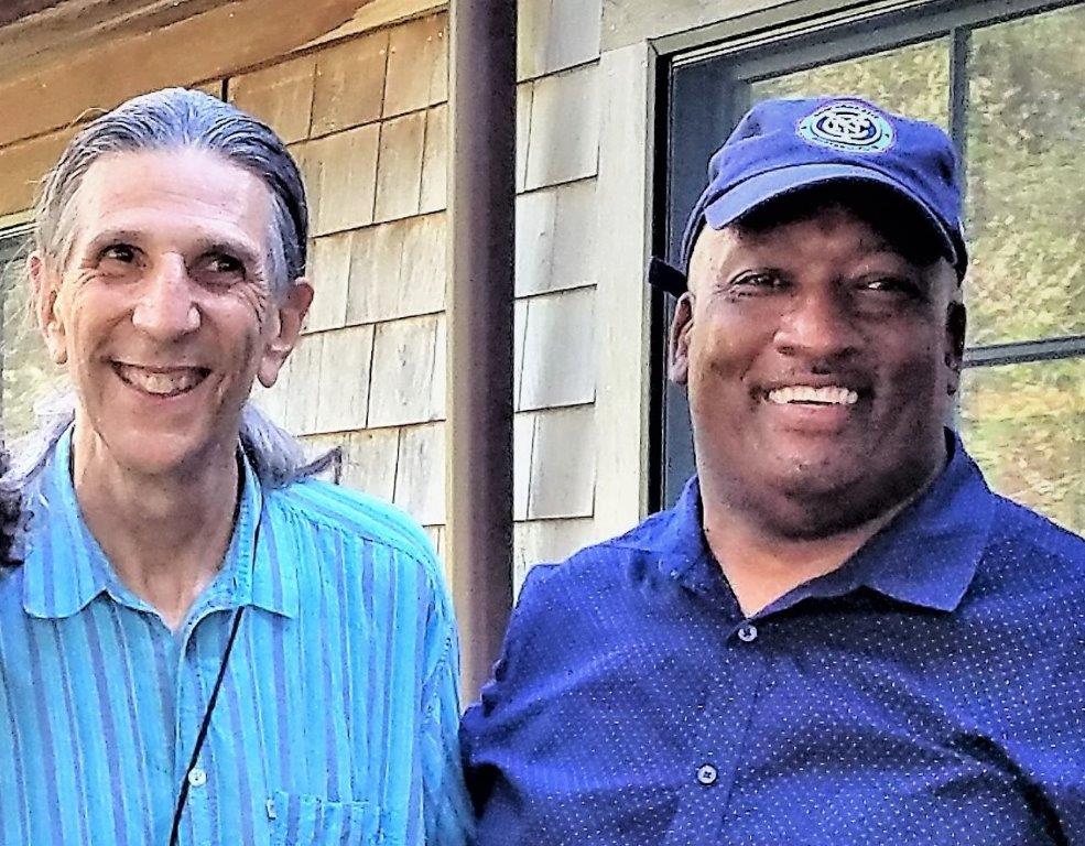 Pineapple Crowns – R. MICHELSON GALLERIES